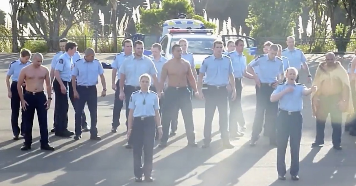 37 Brand-New Cops Stand In A Line And Wait. Now Watch The Guy On The ...