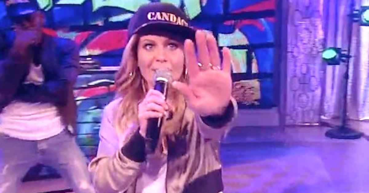 She Starts Off Telling The Crowd To Stop. Now Watch Who Joins Her ...