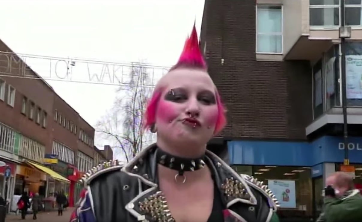Parents Are Ashamed Of Punk Rock Daughter, So She Gets A Drastic Make ...