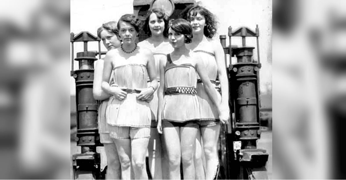 11 Beautiful Vintage Bathing Suits From The 1920s And '30s