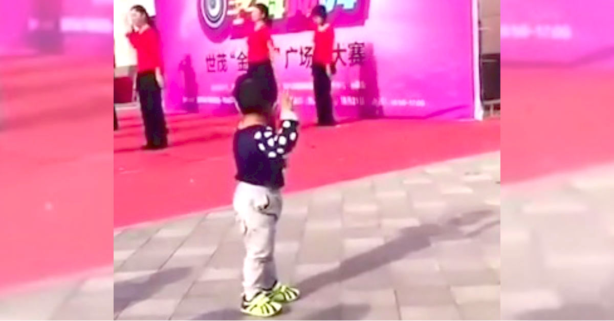 Toddler Stops To Stare At A Group Of Dancers. Now Watch His Little Feet ...