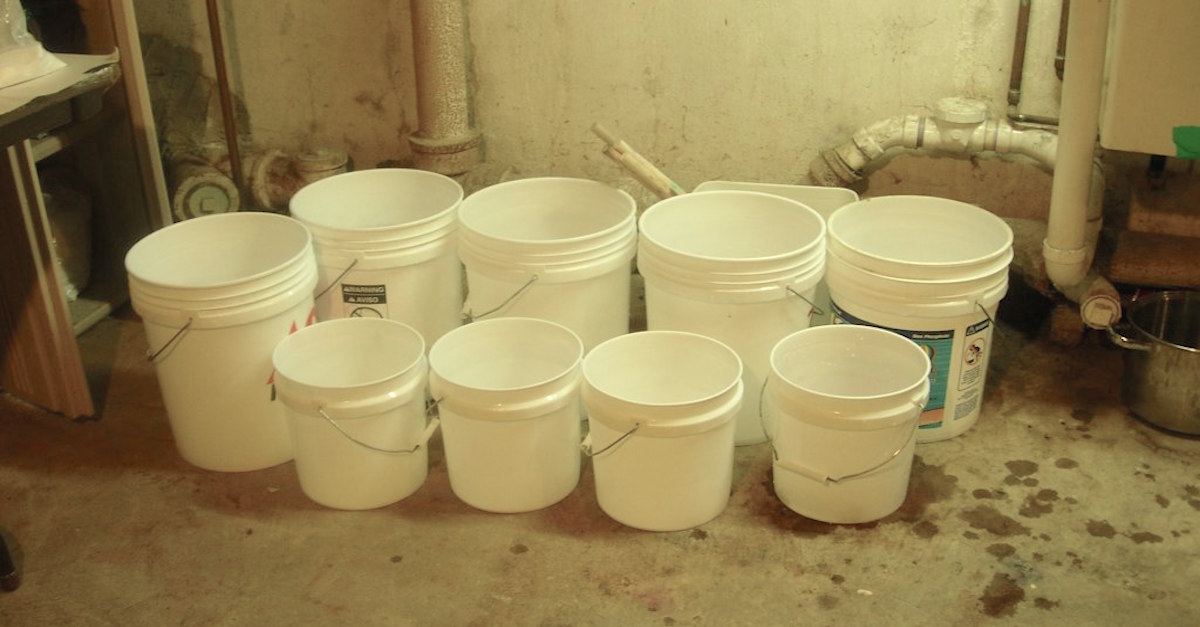 12 Genius DIY Ideas For Breathing New Life Into Old Buckets