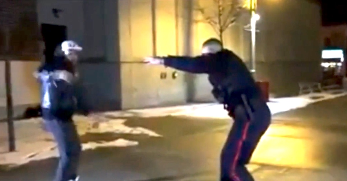 Toronto Cop Dances With Crew After Responding To 911 Call