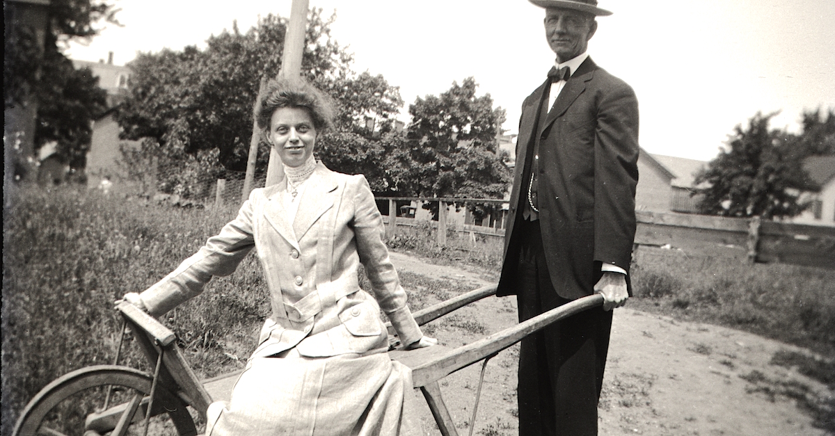 Crazy First Dates: 15 Of The Weirdest And Worst Love Connection Attempts