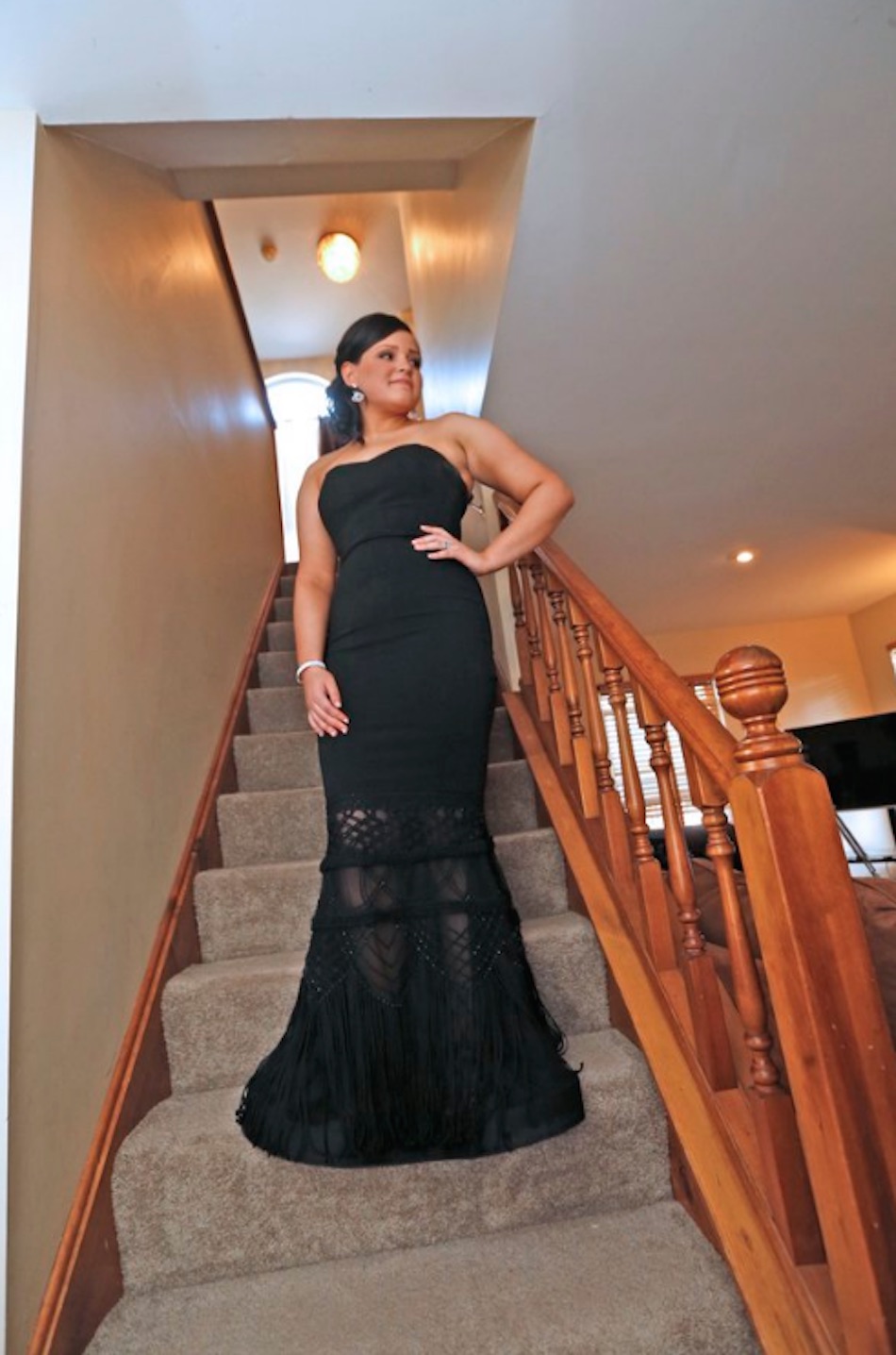Teen Makes One Wish For Prom, But When She Gets THIS In The Mail ...
