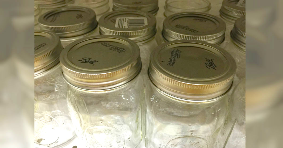 9 Delicious Mason Jar Lid Dessert Recipes