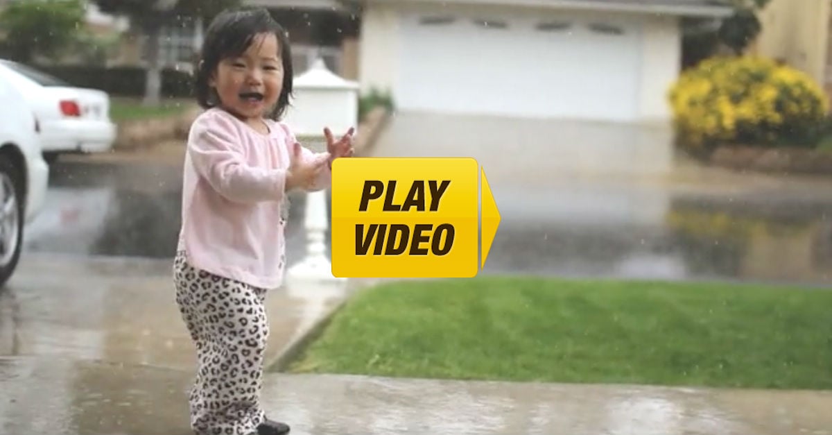 Adorable! Little Girl Experiences Rain For The Very First Time, And Her ...