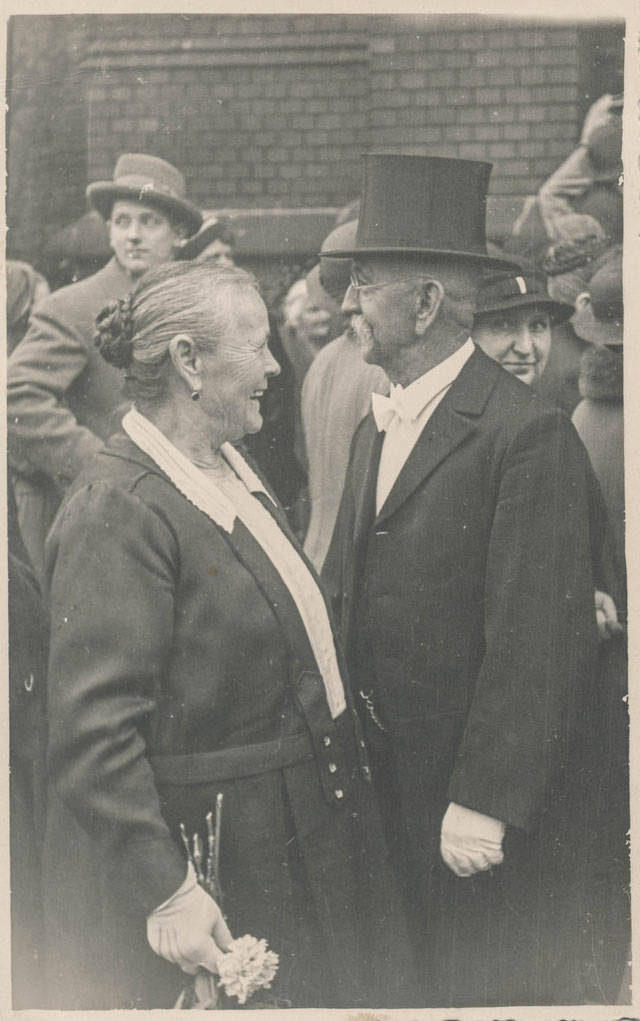 Mysterious Antique Photos Capture Old Couples Still Madly In Love