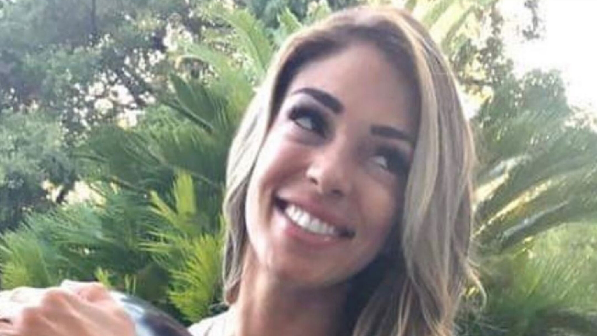 Mom And 2 Daughters Believed Dead In Murder-Suicide, But Family ...