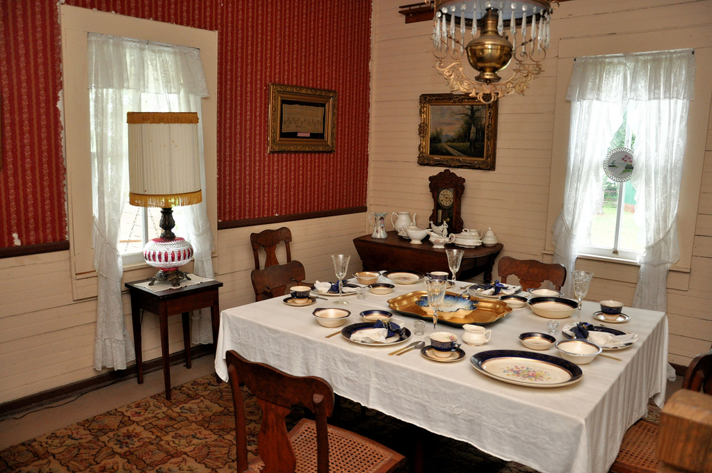 13 Quaint Customs From The Past That Kids Today Know Nothing About