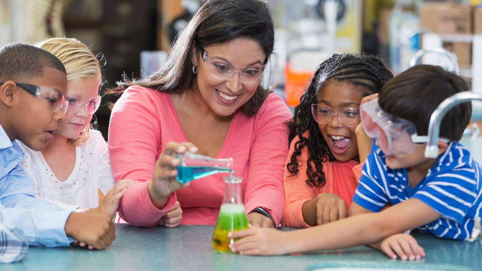 14 Educational Shows That Teach Kids To Love Science