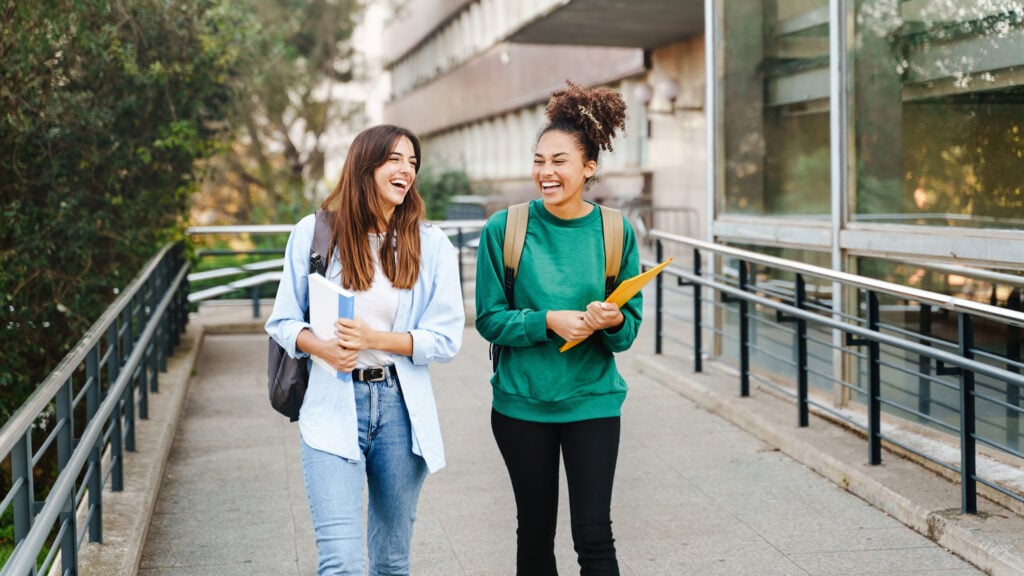 17 Best Tips For College Freshmen Before Going Off To School