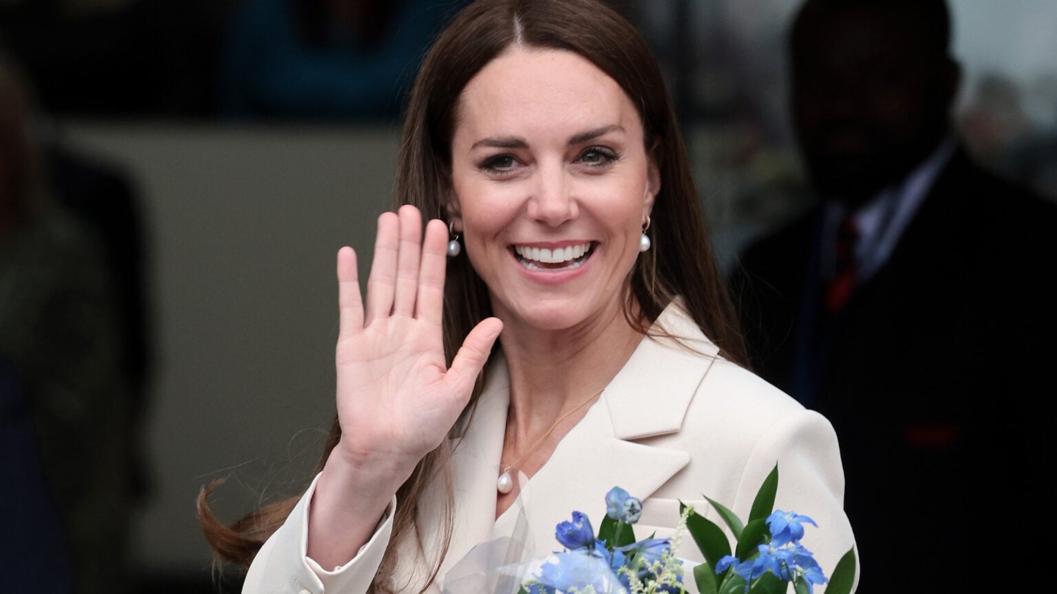 Kate Middleton Caught On Video Shopping With Prince William Amid ...