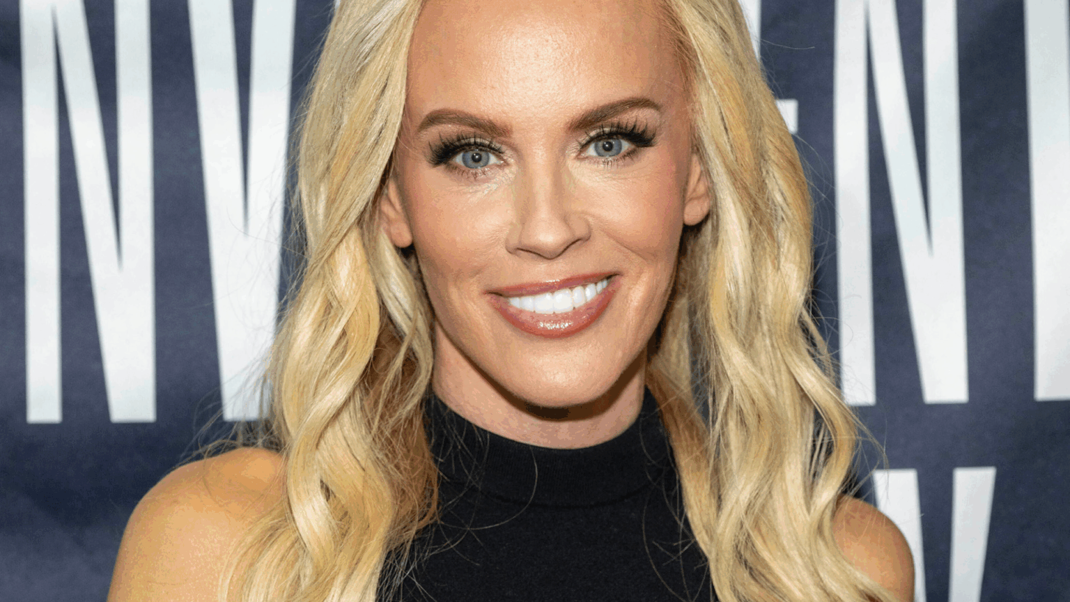 Jenny McCarthy's Health Nightmare Causing Growths & Tooth Loss